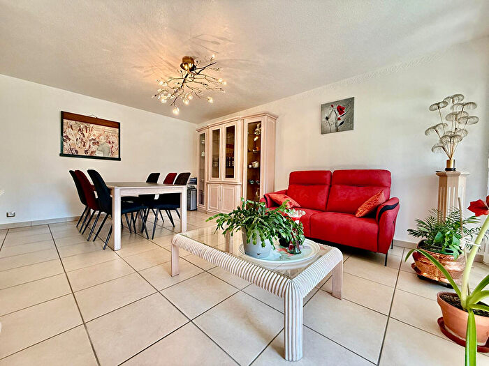 Appartement à vendre - Rumilly, Les Collines, Nord - 4 pièces - 3 chambres