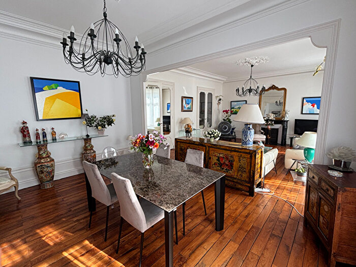 Appartement à vendre - Vannes, Centre-ville, Le Port - 6 pièces - 5 chambres