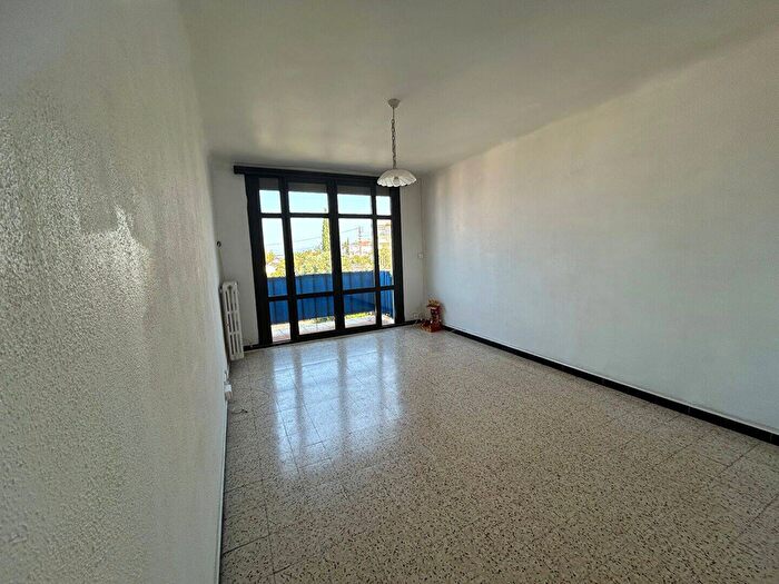Plateau Notre Dame Nord, Saint-Raphaël : Appartement 3 pièces à louer