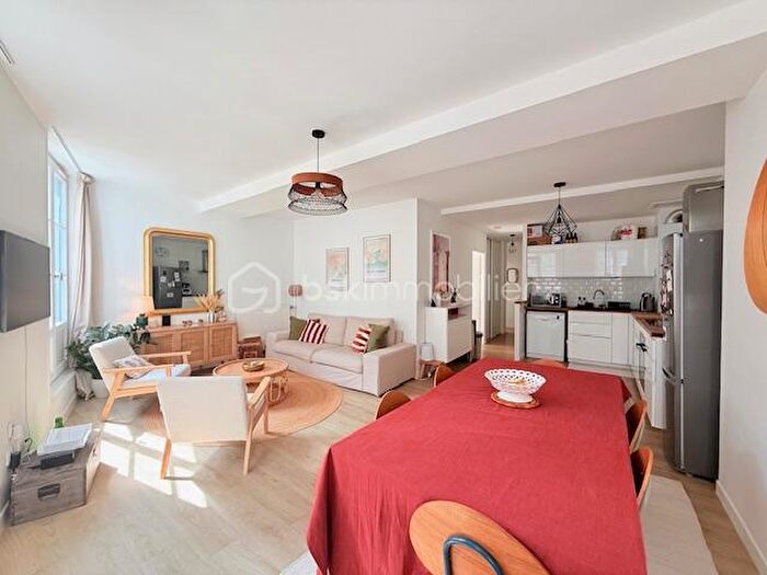Appartement à vendre - BayonneBayonaBaiona, Centre-ville, Hôtel de Ville - 3 pièces - 2 chambres
