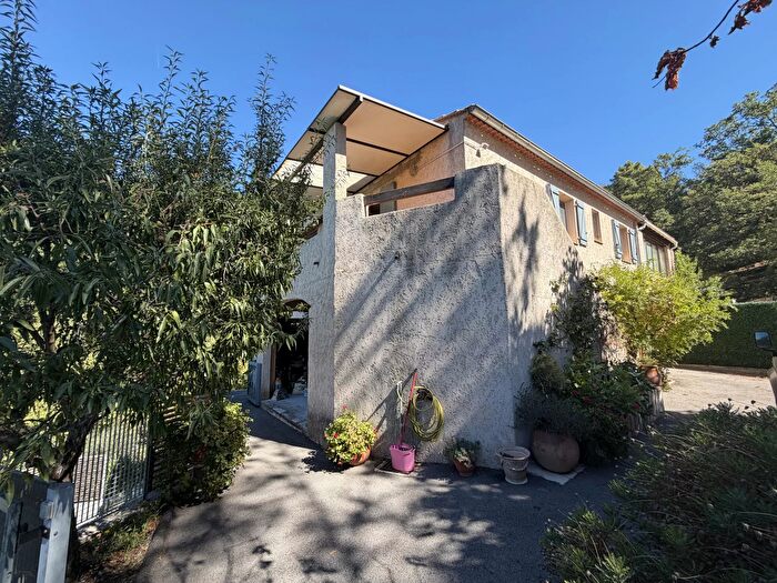 Berre-les-Alpes : Maison 4 pièces à vendre