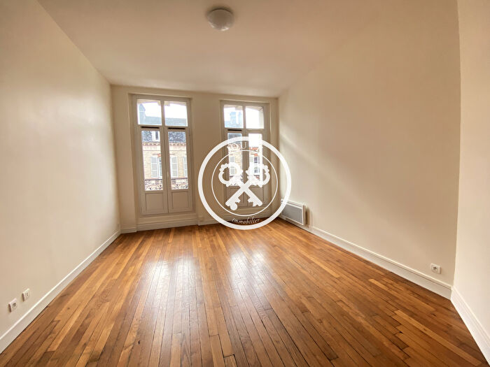 Appartement à louer - Troyes, Saint-Martin - 3 pièces - 2 chambres