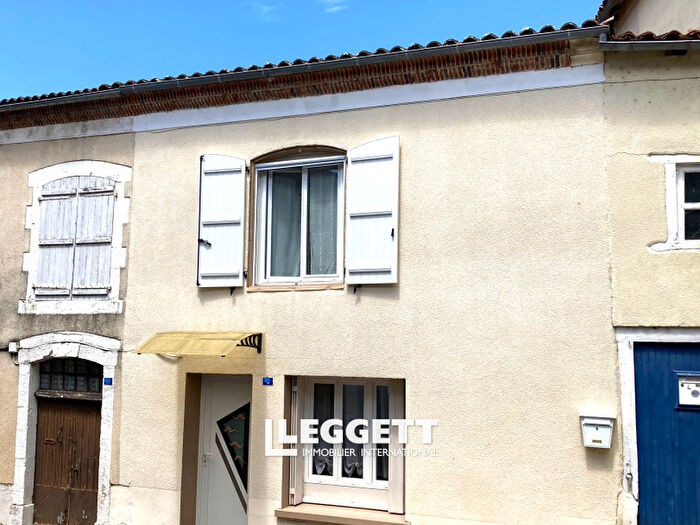 Maison à vendre - LIsle-Jourdain - 4 pièces - 2 chambres