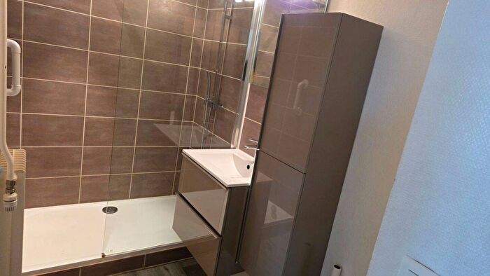 Appartement à louer - Saint Pierre, Pontarlier - 3 pièces - 2 chambres