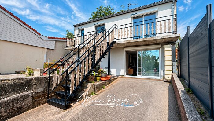 Maison 4 pièces à Pierreville, à vendre
