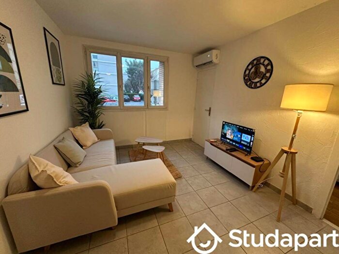 Appartement à louer - Sainte Marguerite, Marseille ème arrondissement - 1 pièce - 2 chambres