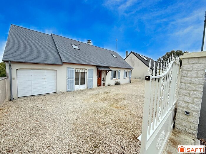 Maison à vendre - Beaumont-la-Ronce - 6 pièces - 4 chambres