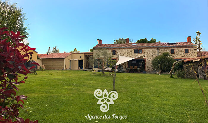 Maison à vendre - La Regrippière - 6 pièces - 4 chambres