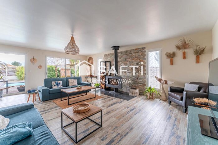 Maison à vendre - Biganos - 5 pièces - 4 chambres