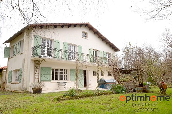 Alloue : Maison 6 pièces à vendre