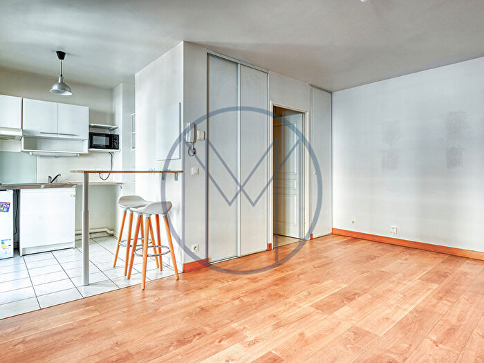 Saint-Cyr-l'École, Centre-ville : Appartement 1 pièce à vendre
