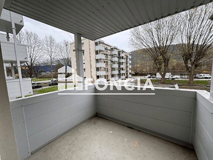 Appartement à louer - Le Murier-La Galochère, Saint-Martin-dHères - 4 pièces - 3 chambres