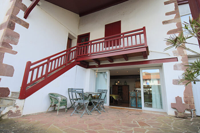 Maison à vendre - Saint-Jean-le-Vieux - 7 pièces - 6 chambres