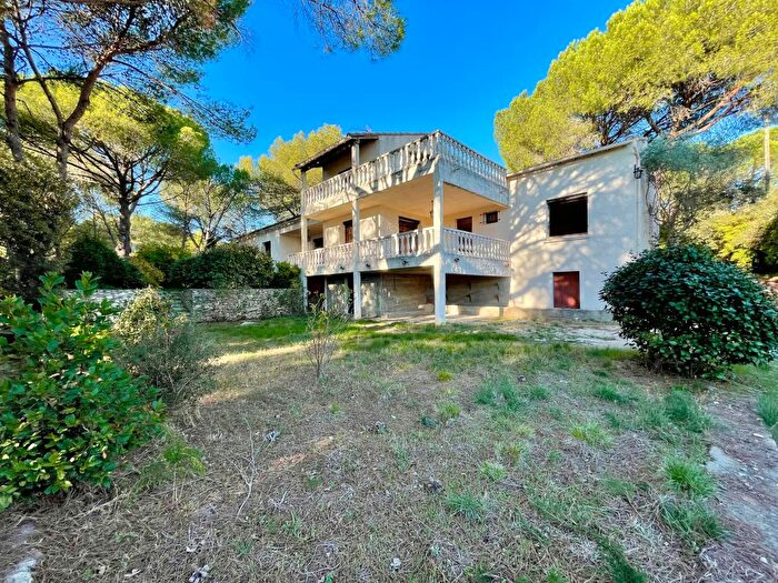 Maison à vendre - Nages-et-Solorgues - 5 pièces - 4 chambres