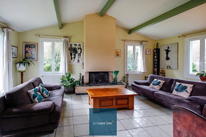 Maison à vendre - Saint-Loubès - 7 pièces - 4 chambres