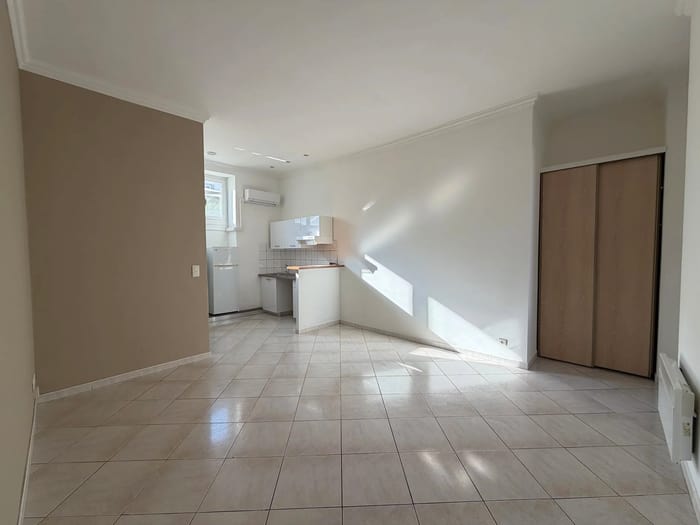 Appartement 1 pièce à Nice, Centre-ville, à louer