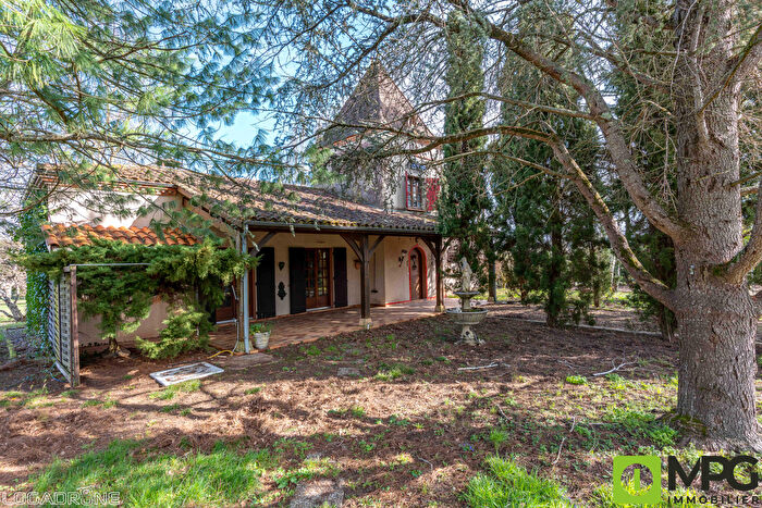 Maison à vendre - Villeneuve-sur-Lot, Saint-Etienne - 5 pièces - 4 chambres