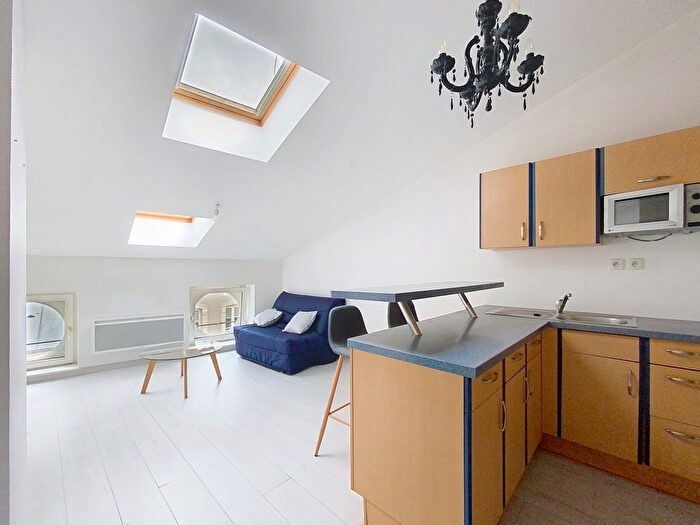Appartement 1 pièce à Nancy, Ville vieille, Léopold, à louer