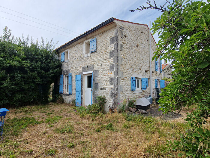 Saint-Crépin - Maison 3 pièces à vendre