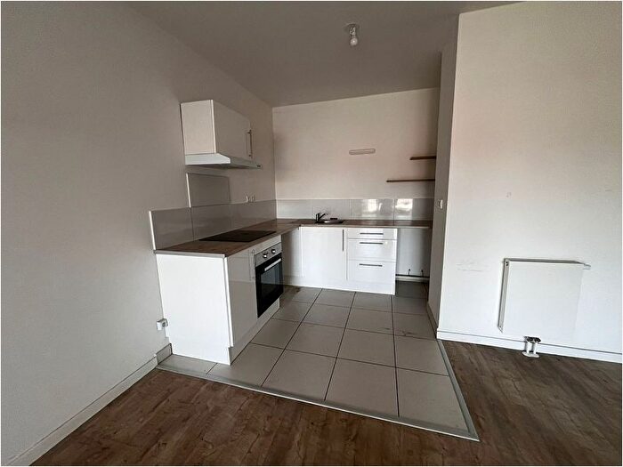 La Madeleine, Centre-ville : Appartement 3 pièces à louer