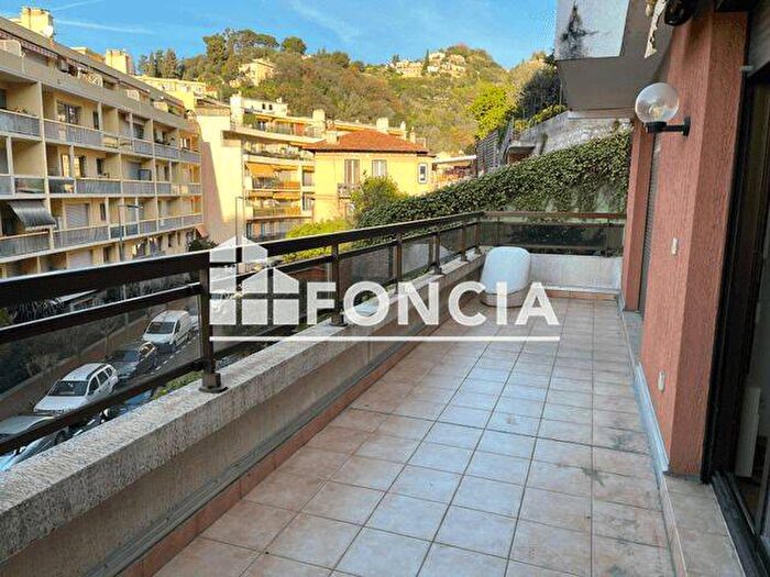 Bioves-Casino, Menton : Appartement 2 pièces à louer