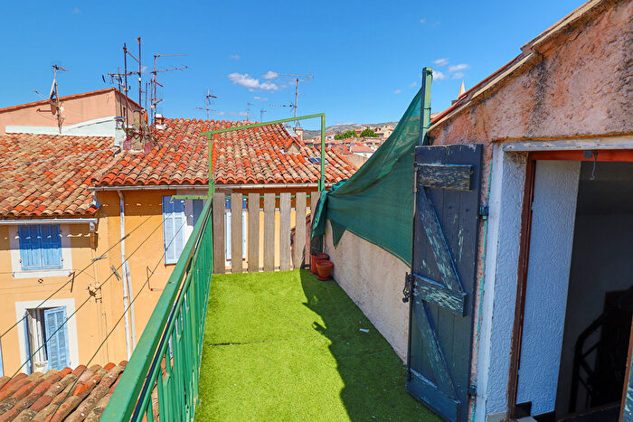 Appartement à vendre - Aubagne, Centre-ville, Beaumond - 5 pièces - 4 chambres