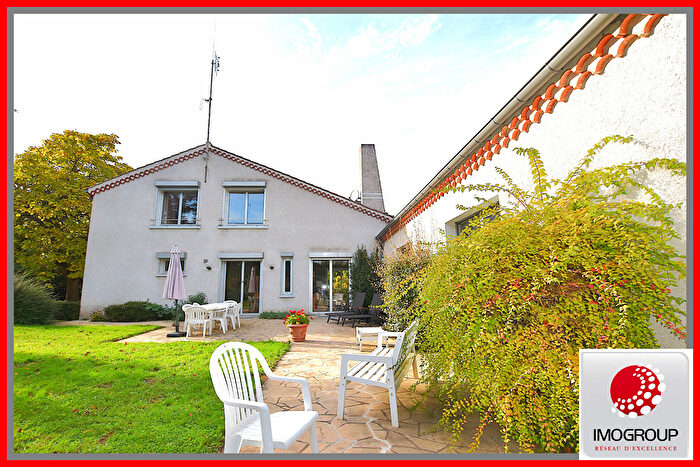 Maison à vendre - Saint-Martin-dEstréaux - 12 pièces - 5 chambres