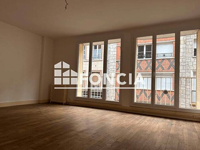 Appartement à louer - Faiencerie, Gien - 3 pièces - 2 chambres