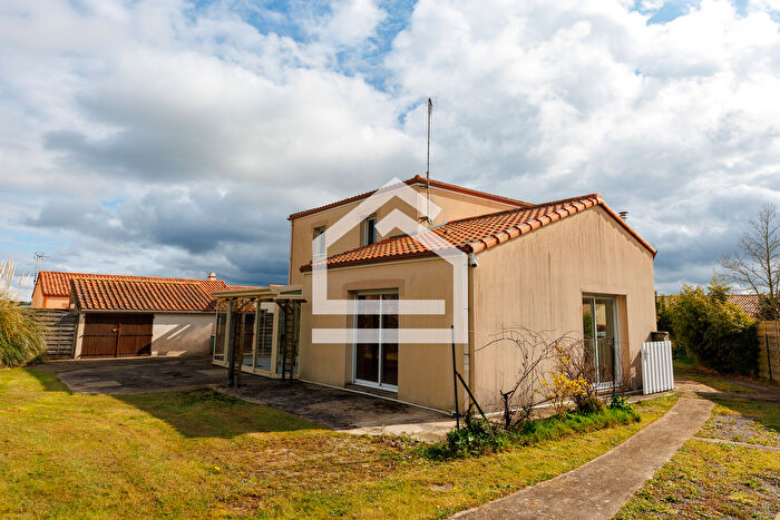 Maison à vendre - Saint-Michel-Chef-Chef - 6 pièces - 4 chambres