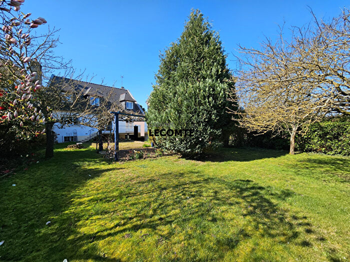 Maison à vendre - Quartiers Sud-Ouest, Sainte-Thérèse - 7 pièces - 5 chambres