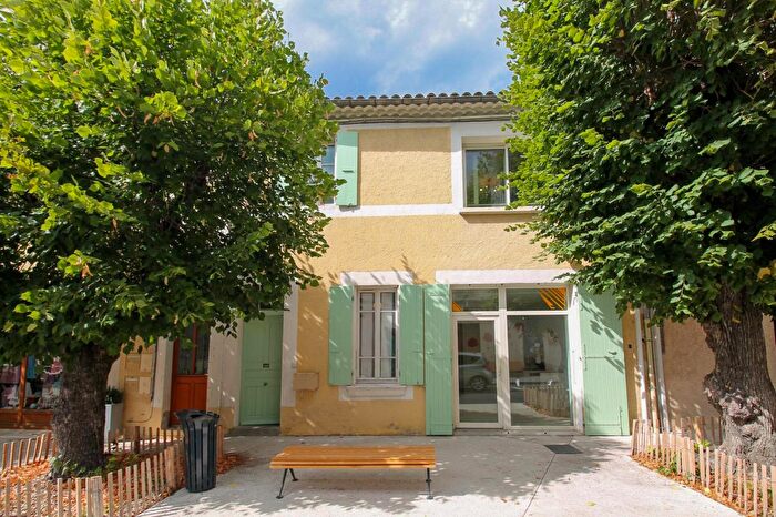 Maison 7 pièces à Montbrun-les-Bains, à vendre