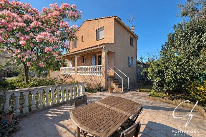 Maison à vendre - Saint-Raphaël, Les Arênes - 4 pièces - 3 chambres