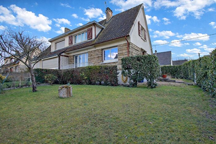 Maison à vendre - Saint-Étienne-du-Rouvray - 5 pièces - 3 chambres