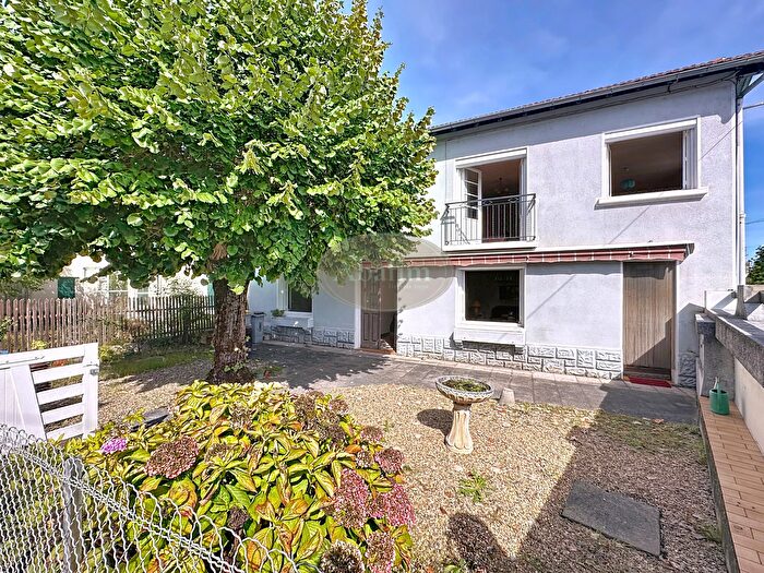 Maison à vendre - Tarbes - 6 pièces - 4 chambres