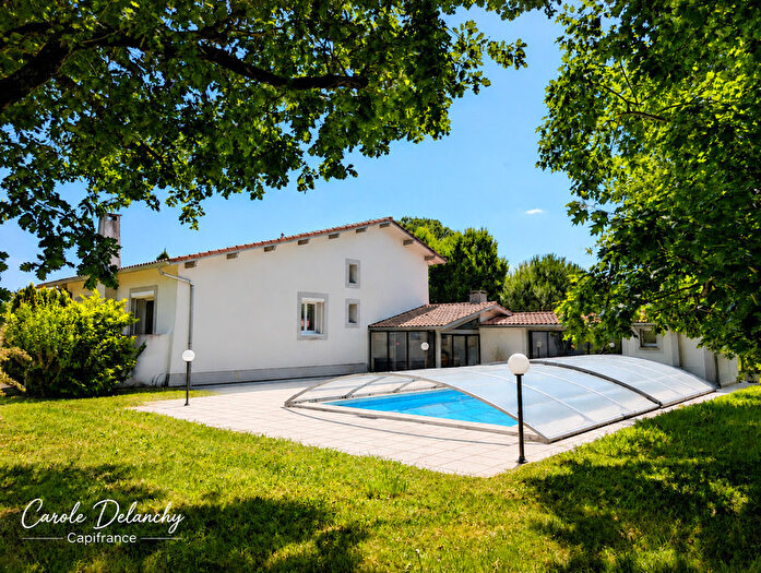 Maison 7 pièces à Aire-sur-l'Adour, à vendre