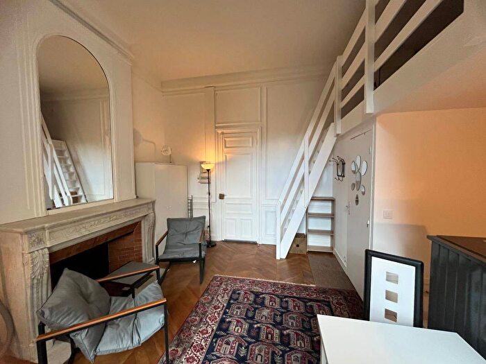 Appartement 1 pièce à Mirebeau, Bourg-la-Reine, à louer