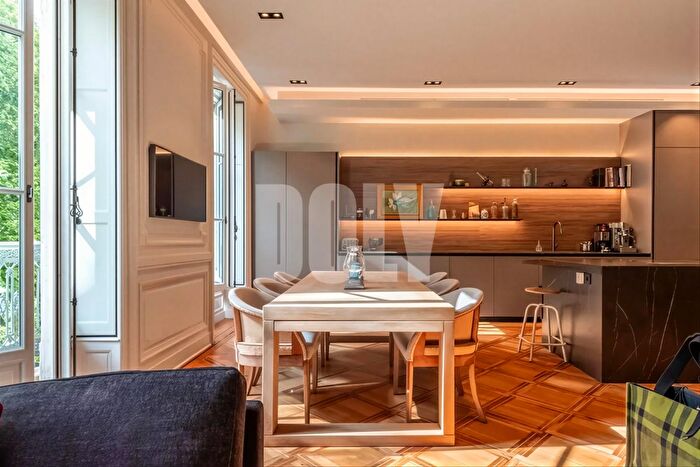 Paris 16ème, Dauphine : Appartement 5 pièces à vendre