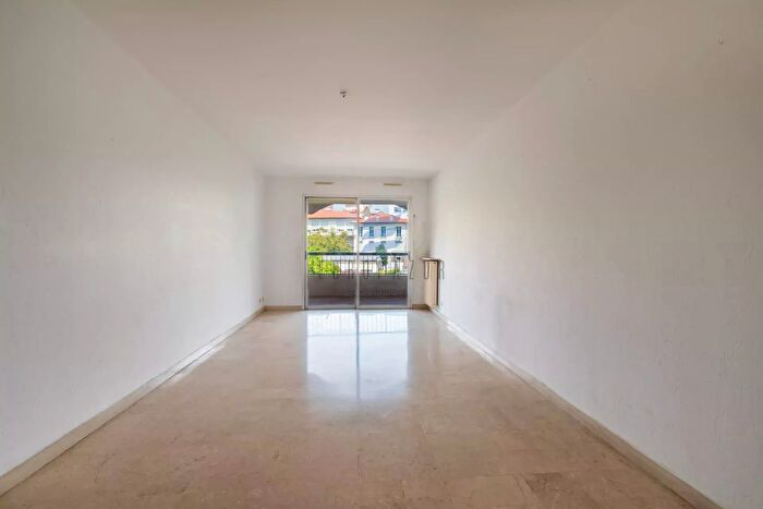 Cagnes-sur-Mer, Centre-ville : Appartement 2 pièces à vendre