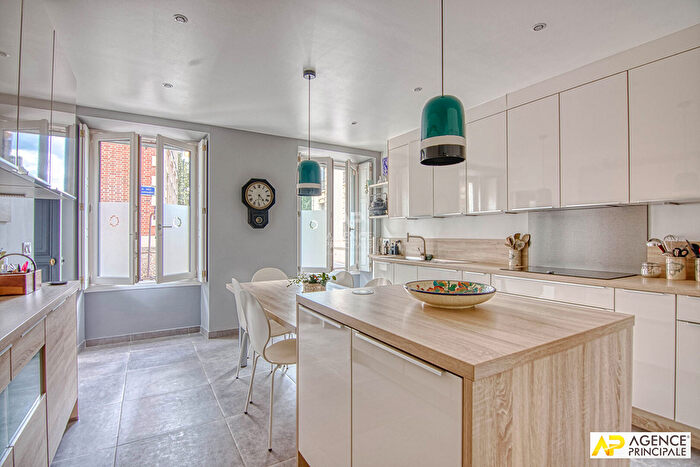 Maisons à vendre et appartements à louer - 3