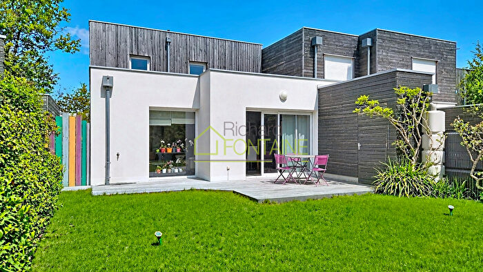 Maison à vendre - Chartres-de-Bretagne - 5 pièces - 3 chambres