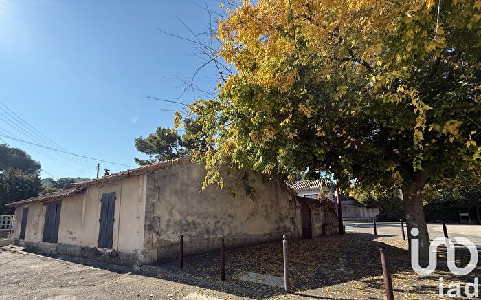 Maison à vendre - Châteaurenard, Roquecoquille, La Roquette, Rocher de Martin, Blaquières - 4 pièces - 3 chambres