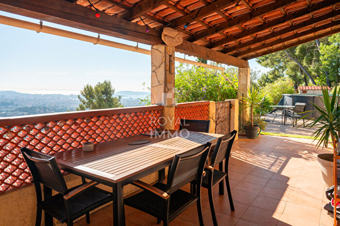 Maison à vendre - Toulon, La Chapelle, Saint-André - 4 pièces - 3 chambres