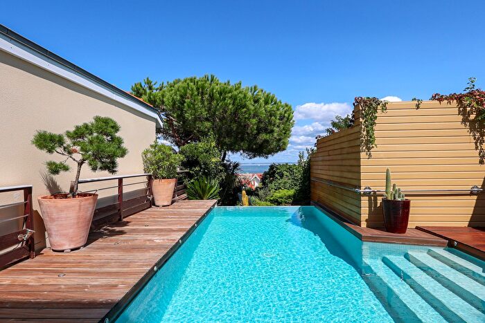 Maison à vendre - Arcachon, Saint-Ferdinand - 5 pièces - 4 chambres