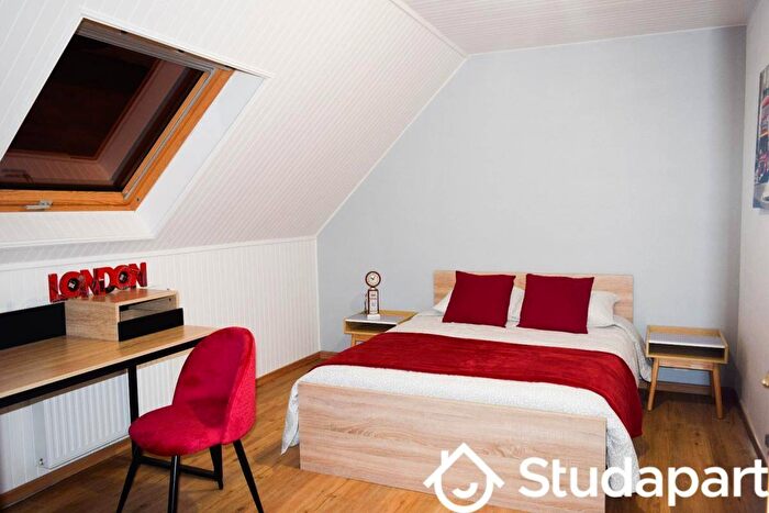 Appartement 1 pièce à louer à Sud Est, Émerainville