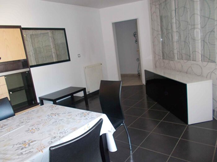 Appartement à vendre - Meyzieu, Centre-ville - 3 pièces - 2 chambres