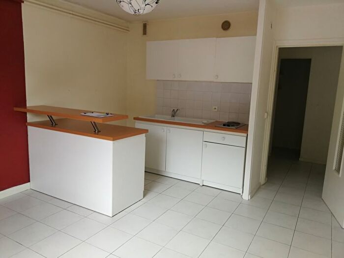 Appartement à louer - Bruyères-le-Châtel - 1 pièce