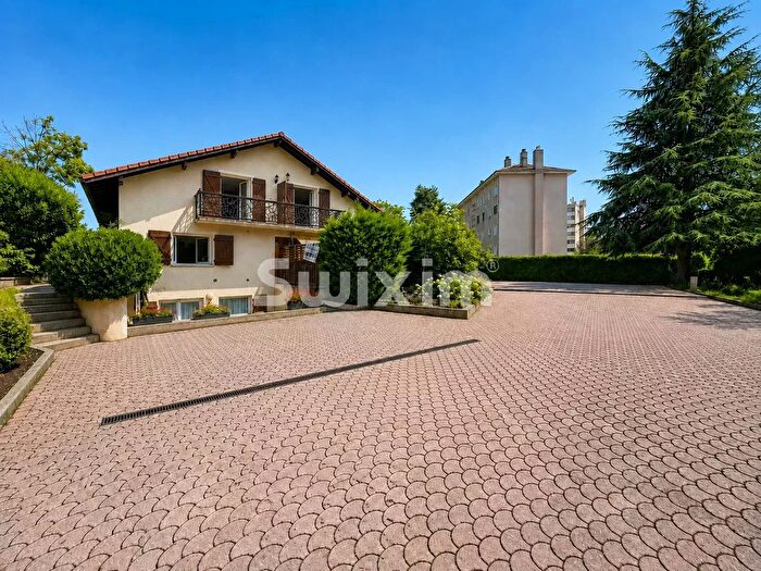 Maison 7 pièces à vendre - Saint-Genis-Pouilly
