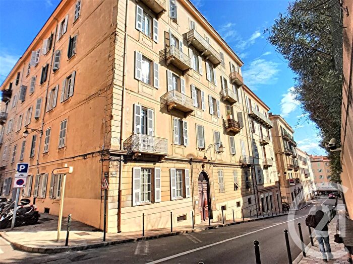 Appartement à louer - Ajaccio - 4 pièces - 3 chambres