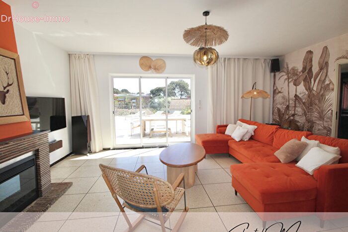 Maison à vendre - Cavalaire-sur-Mer, Pierrugues, Mannes, Canissons - 5 pièces - 3 chambres