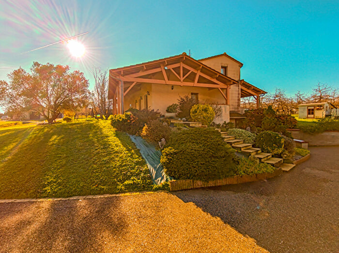 Maison à vendre - Puymiclan - 5 pièces - 3 chambres